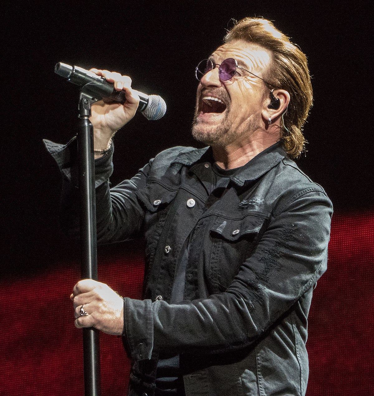 Bono, une passerelle entre deux mondes - Quart d'heure pour l'essentiel